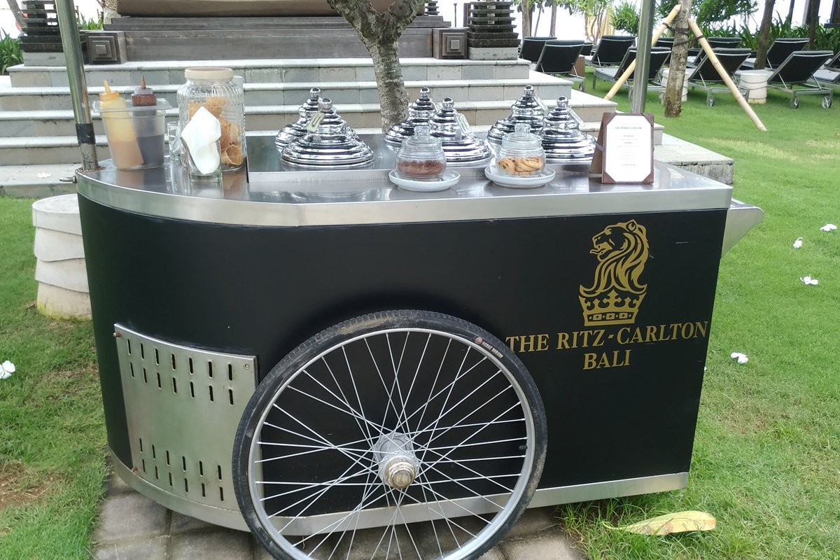 アイスクリームワゴン - Be wish インターナショナルツアー